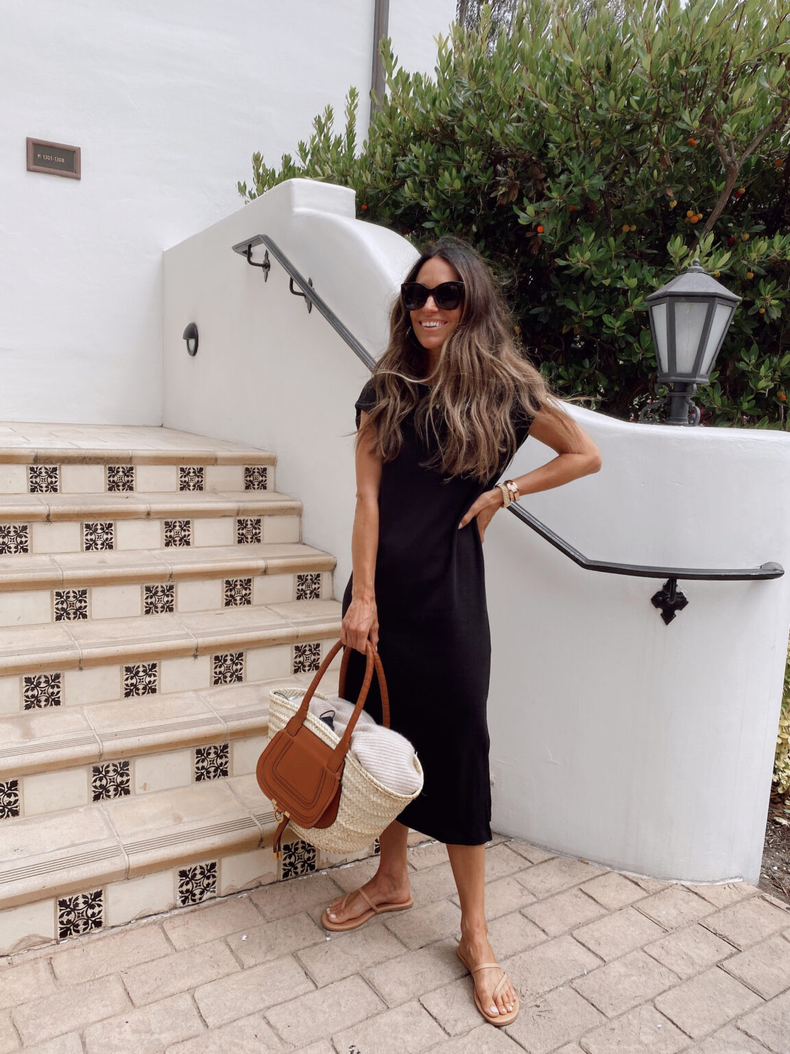 39 Styled Outfits From July's Capsule Wardrobe - posts from Shannon ...