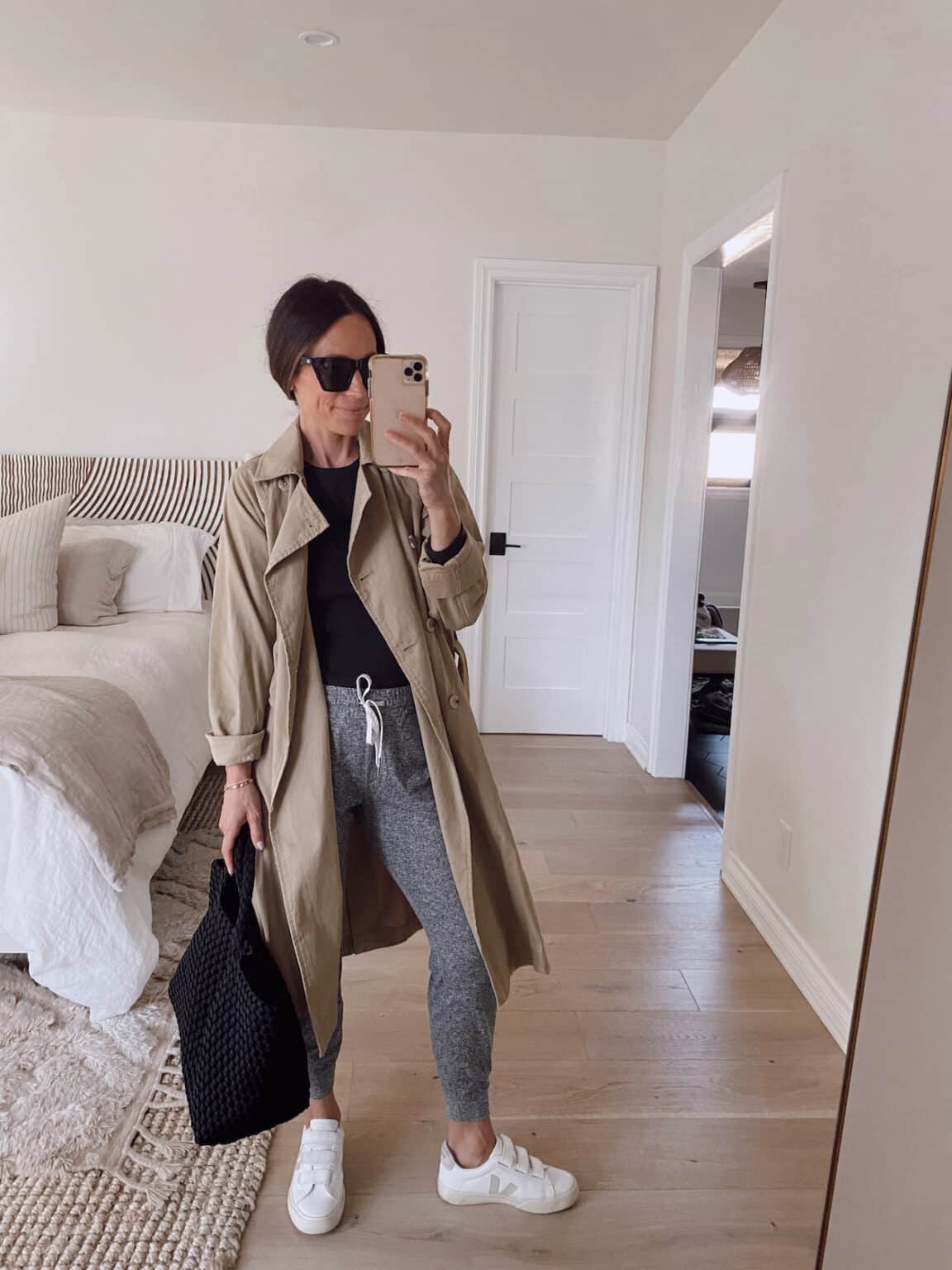 Over 20 Styled Outfits From October's Capsule Wardrobe - Fashion posts ...