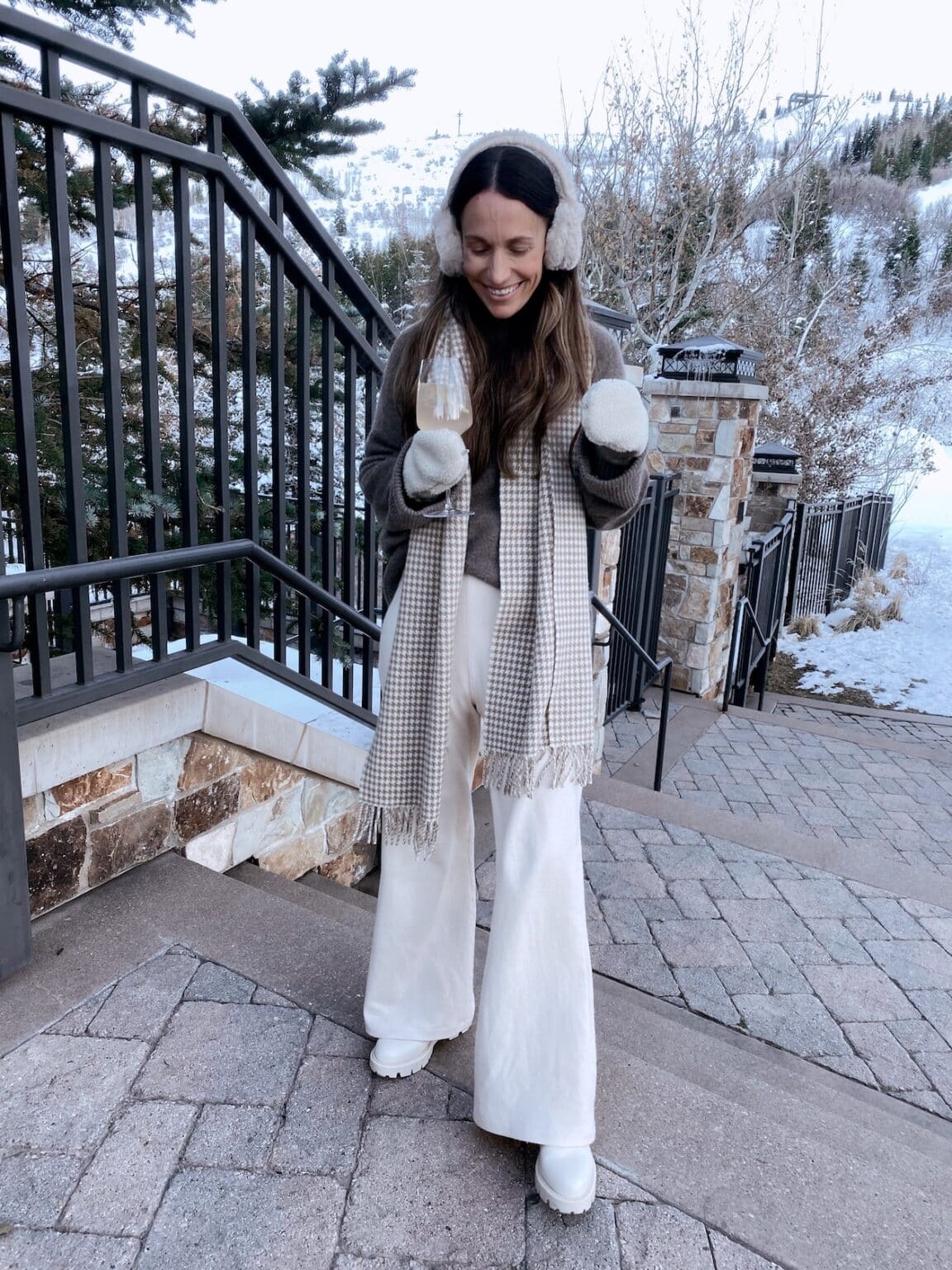 20+ Styled Outfits From December's Capsule Wardrobe - Fashion posts ...