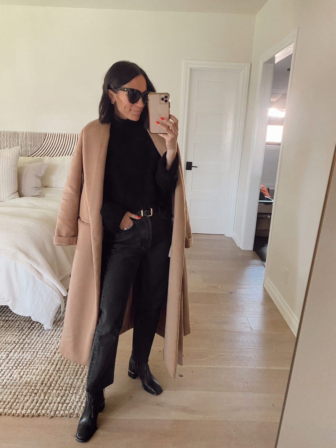26 Styled Outfits From December's Capsule Wardrobe - Fashion posts from ...